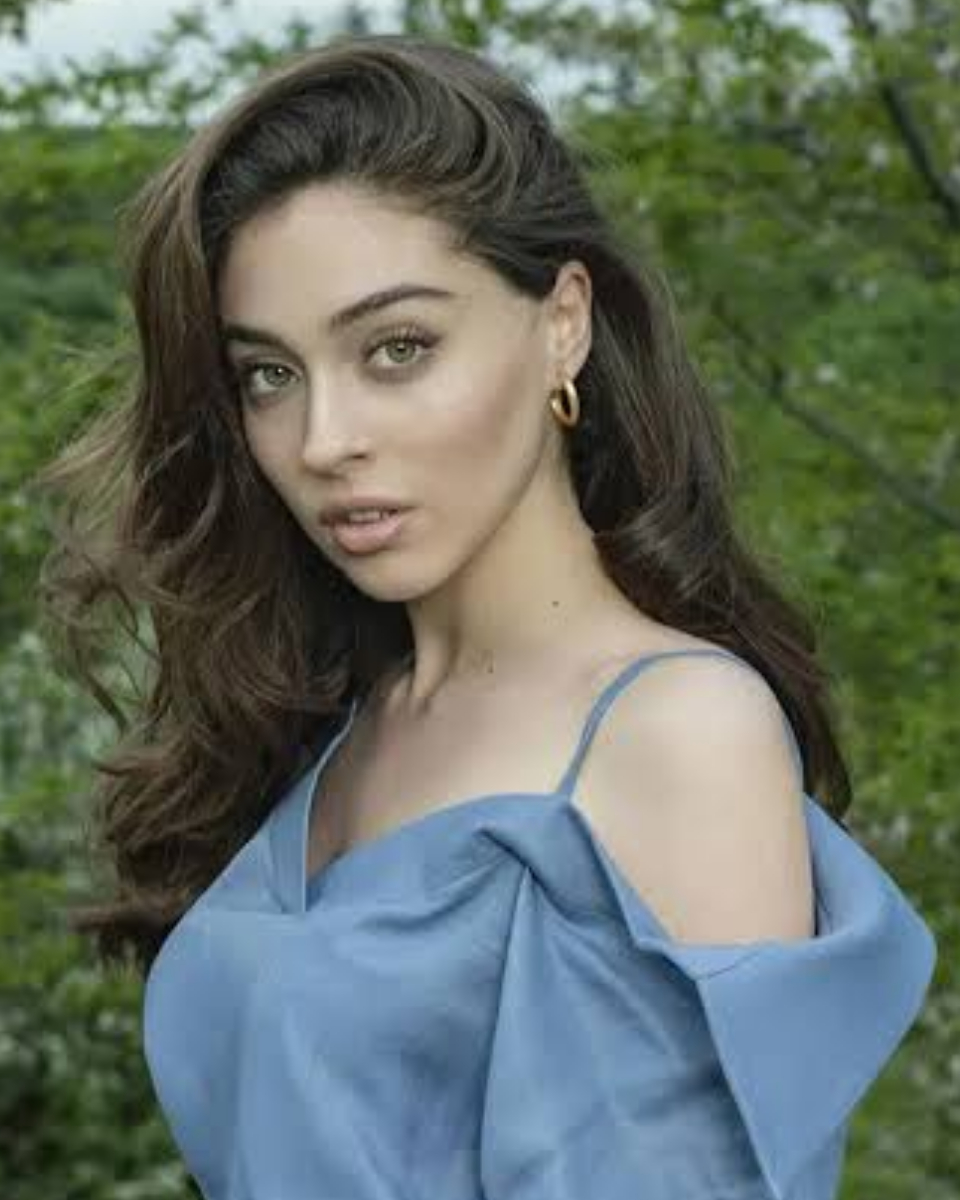 Cemre Baysel Height, Age, Boyfriend, Series, Biography & More | Turkish ...