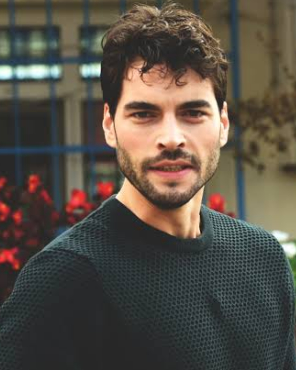 Akın Akınözü Biography, Girlfriend, Series, Height, Age, Instagram ...