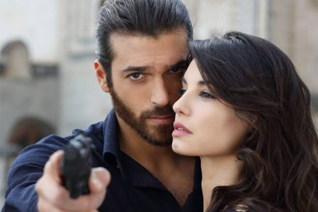 Viola Come Il Mare TV Series 2022 - Cast, Story & How To Watch ...