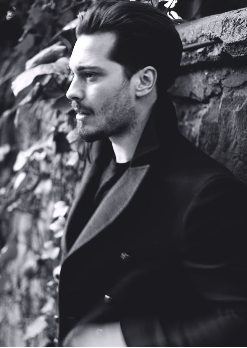 Çağatay Ulusoy Biography, Series, Girlfriend, Height, Age, Instagram ...